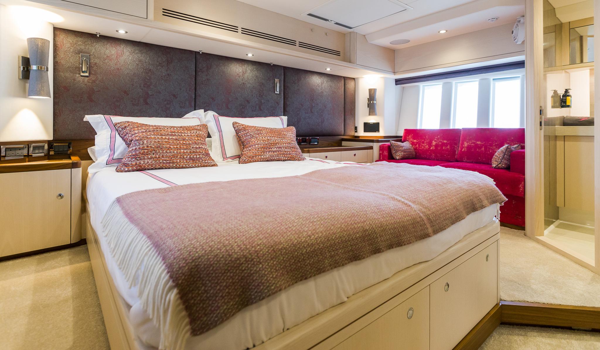 Yacht ACHENAR, Oyster | CHARTERWORLD Luxury Superyacht Charters